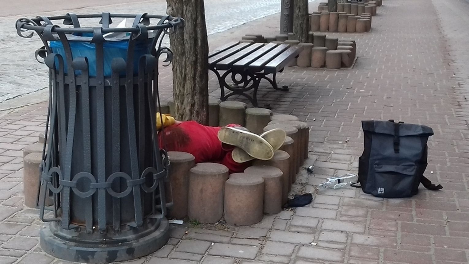 Nieobyczajne wybryki, czyli sikanie na Rynku i...